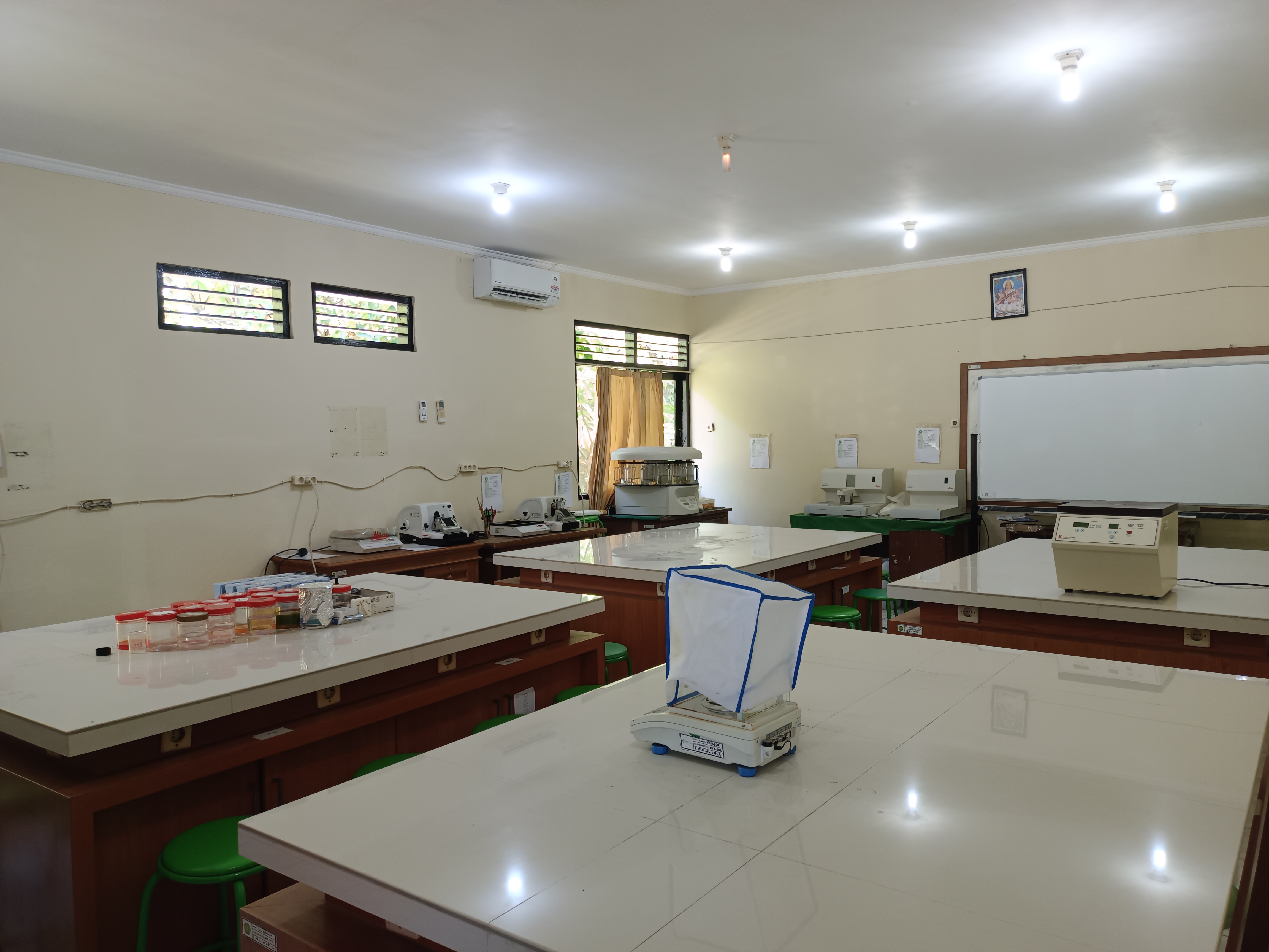 Politeknik Kesehatan Denpasar » Laboratorium Sitohistoteknologi